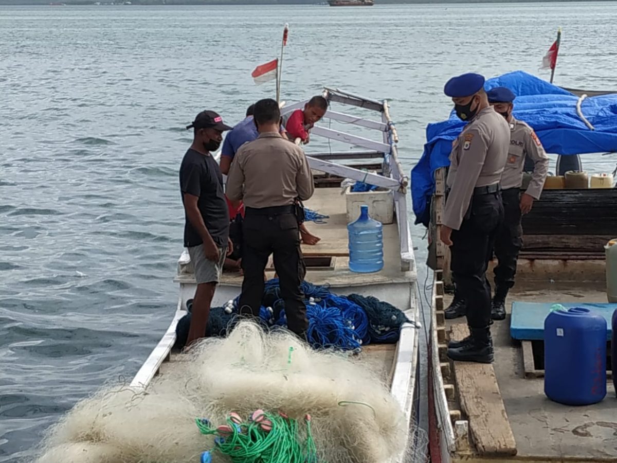 Sambangi Kapal Motor, Sat Polairud Polres Tanimbar Imbau Perhatikan Keselamatan Pelayaran dan ...