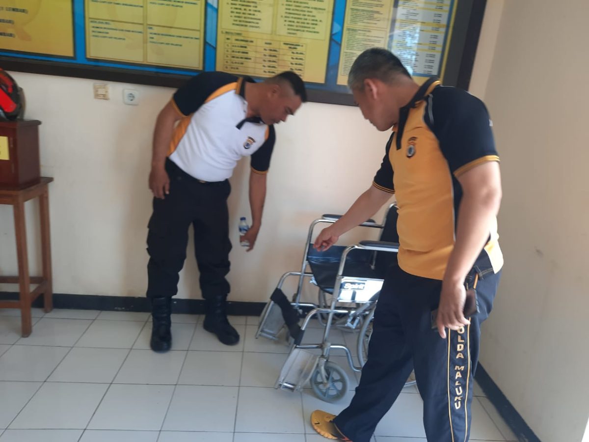 Kapolres Tanimbar Cek Kebersihan Ruang Pelayanan Publik SPKT | Polres ... Kapolres Tanimbar Cek Kebersihan Ruang Pelayanan Publik SPKT | Polres ...